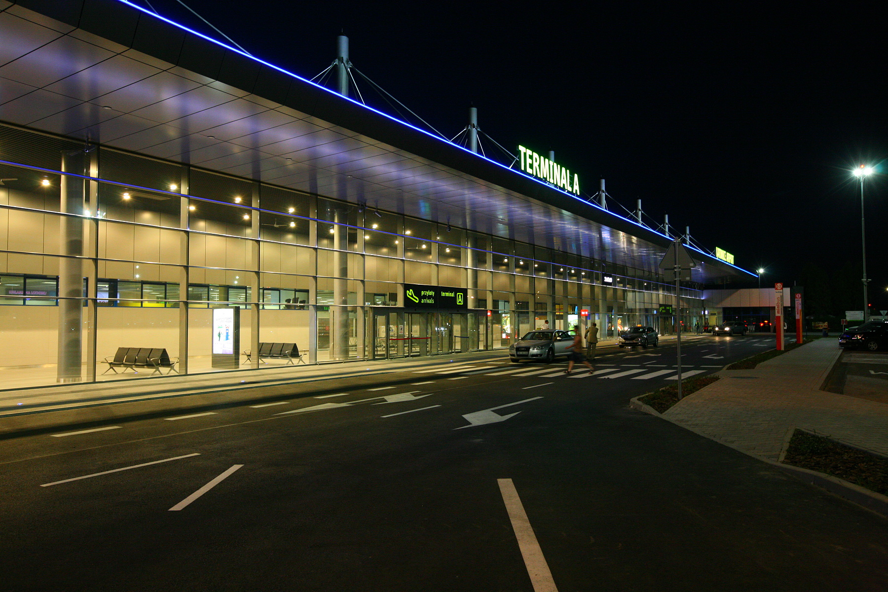 Downloads: An extension of passenger terminal A at the Katowice ...